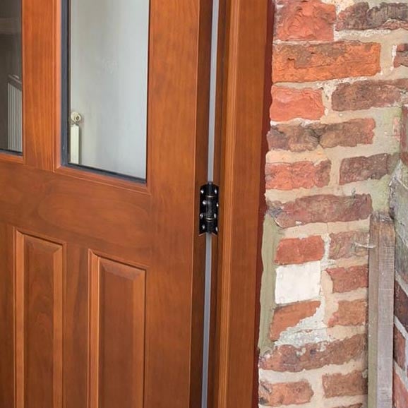 The Art of Choosing Ironmongery for Windows and Doors